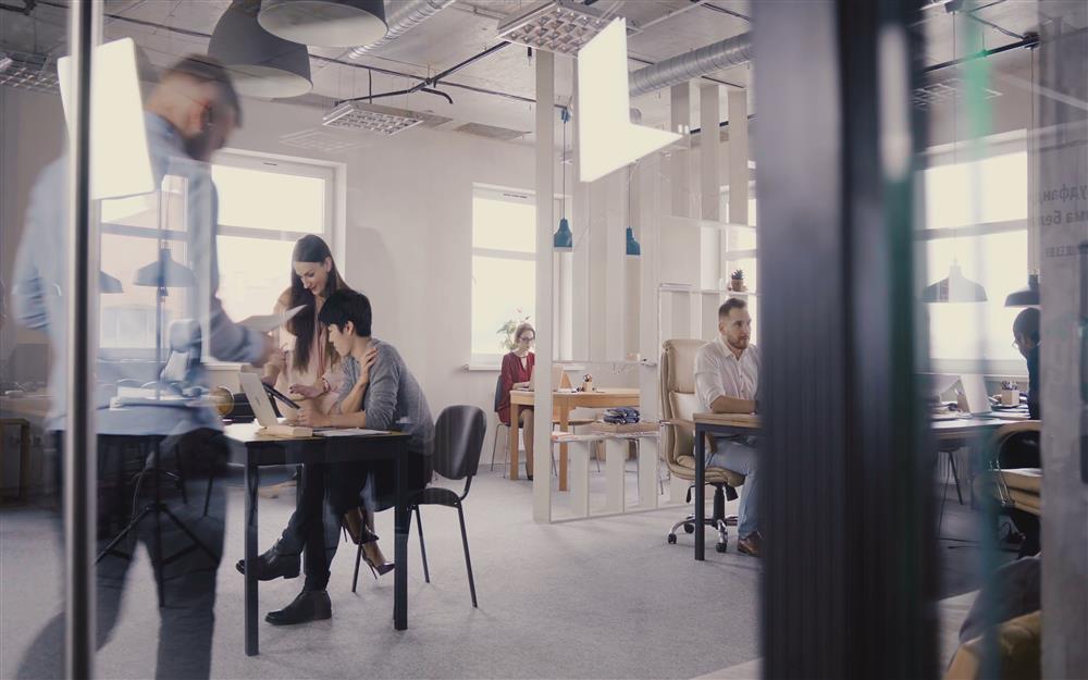 How Commercial Lighting Impacts Workplace Productivity – MindStick