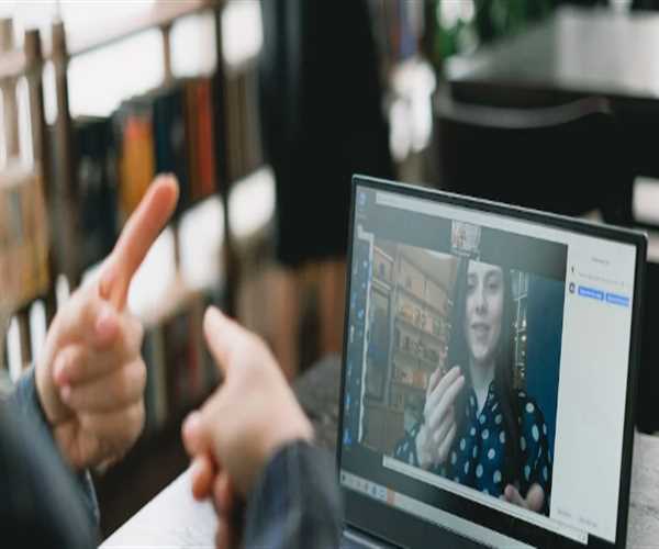 Difference between a compiled language and an interpreted language ...